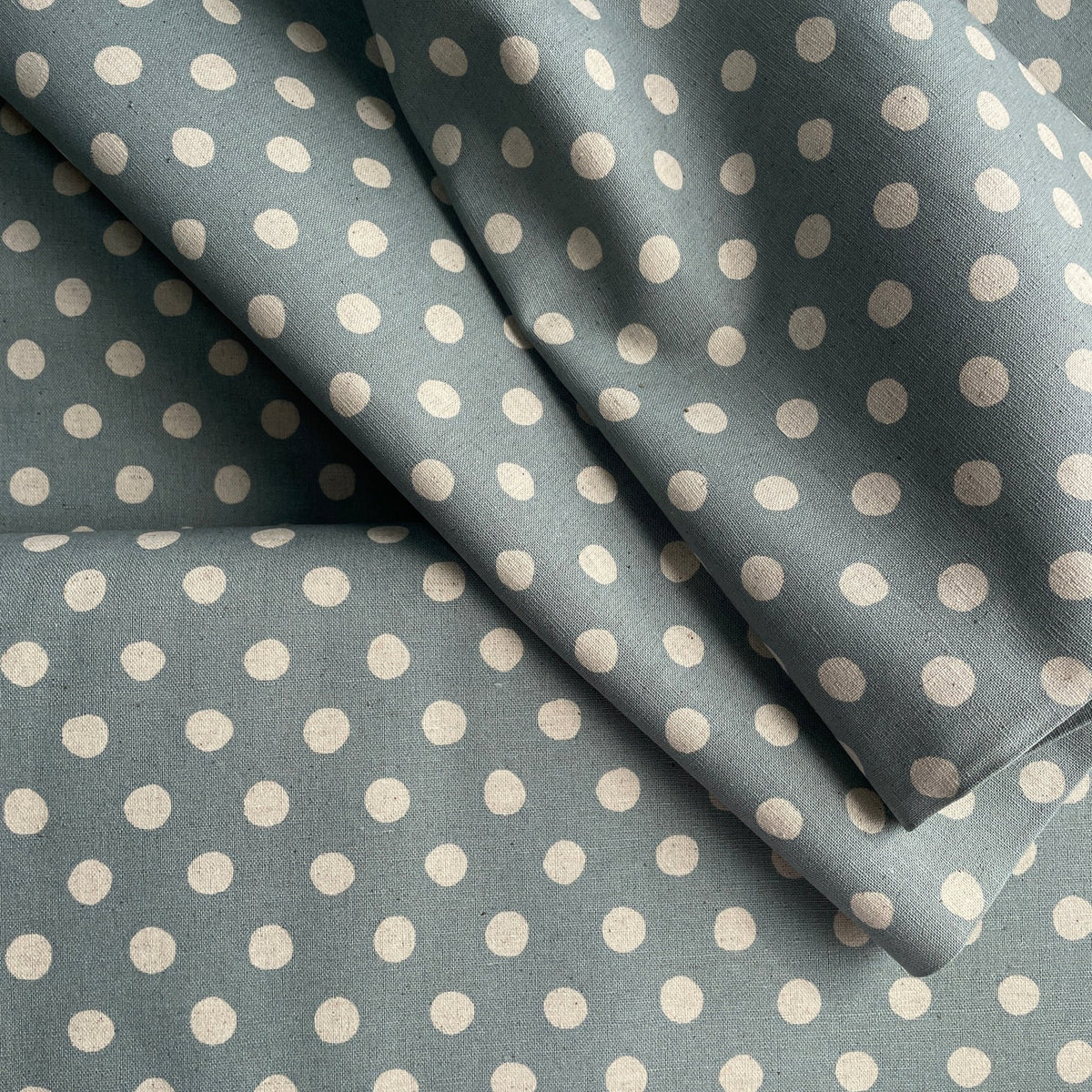 Japanese Cotton Flax Canvas / Medium Dot / Natural on Blue – Harmony