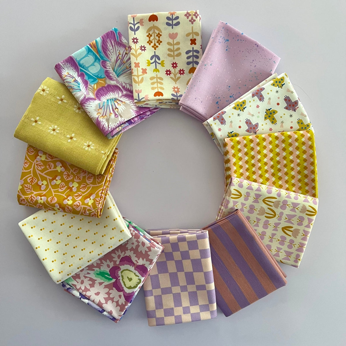 Lavender Spring Fat Quarter Bundle – Harmony